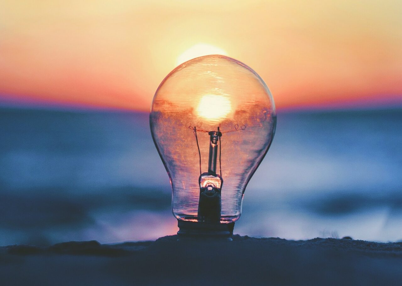 How Do Entrepreneurs Come Up With Innovative Ideas (+7 Examples)